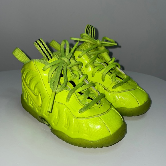 Nike | Shoes | Nike 22 Little Posite One Td Volt | Poshmark